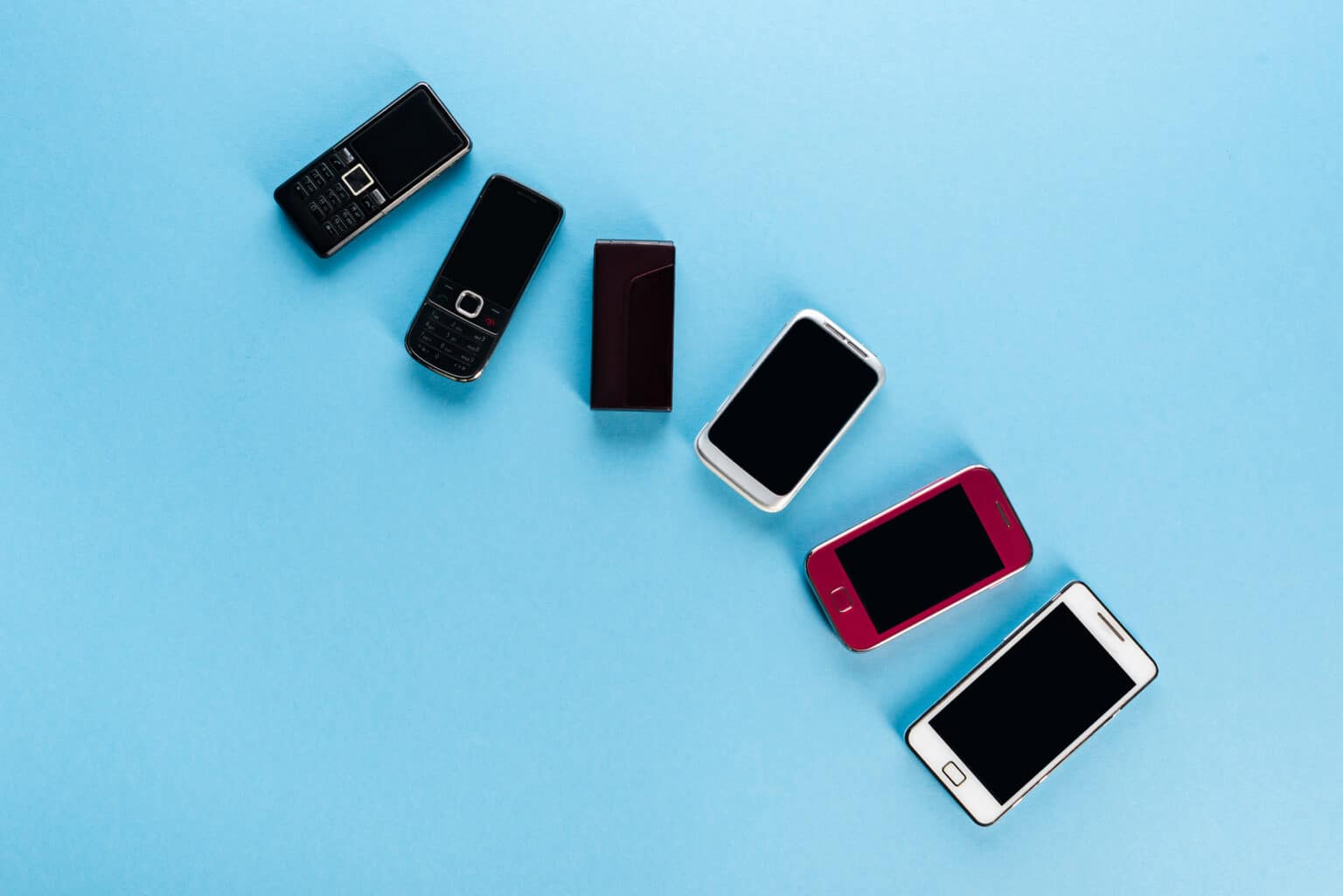 Intelligent Mobile Platforms: The Shift to Predictive Apps